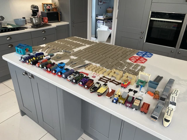 VINTAGE THOMAS TANK Engine & Friends Trackmaster Motorised Train ...