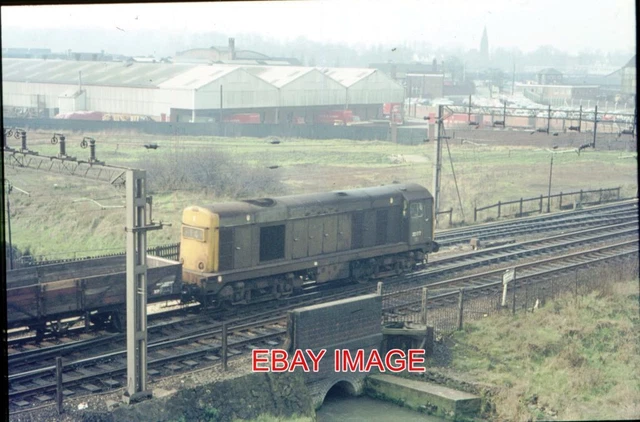 ORIGINAL 35MM SLIDE CLASS 20 LOCO NO 20177 AT BESCOT 2/75 £4.00 ...