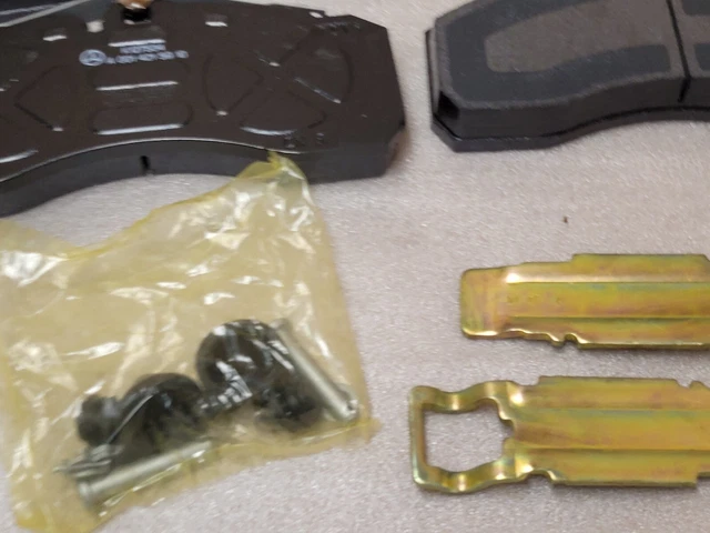 GENUINE MERCEDES ACTROS AXOR ATEGO ECONIC Rear Brake Pad Set ...