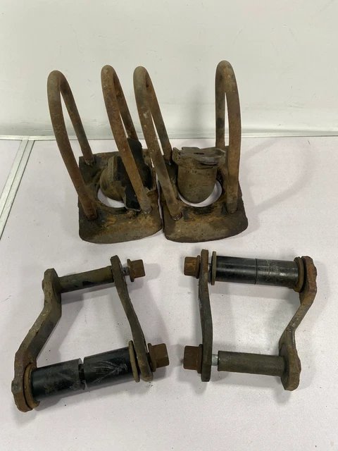 FORD RANGER SUSPENSION rear leaf spring brackets clamps 2019 Wildtrak £ ...