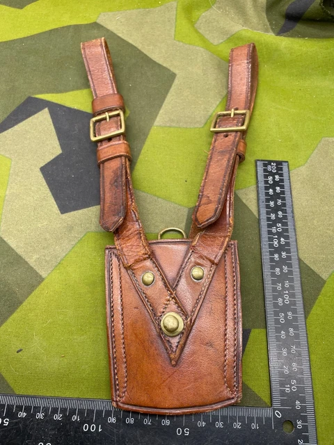 ORIGINAL BRITISH ARMY WW1 / WW2 Sam Brown Officers' Sword Frog in Tan £ ...