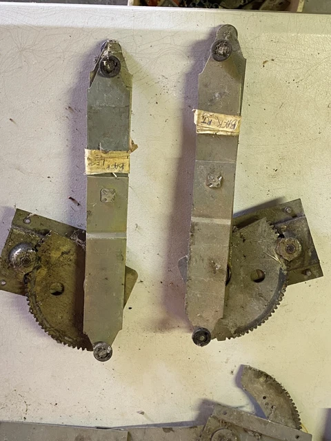 FORD FALCON FAIRLANE XA XB XC ZF ZG ZH Left & Right Rear Window Winder ...