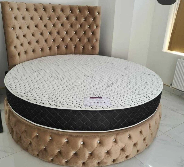 BESPOKE CHESTERFIELD PLUSH Velvet Royal Round Bed With Memory Foam ...