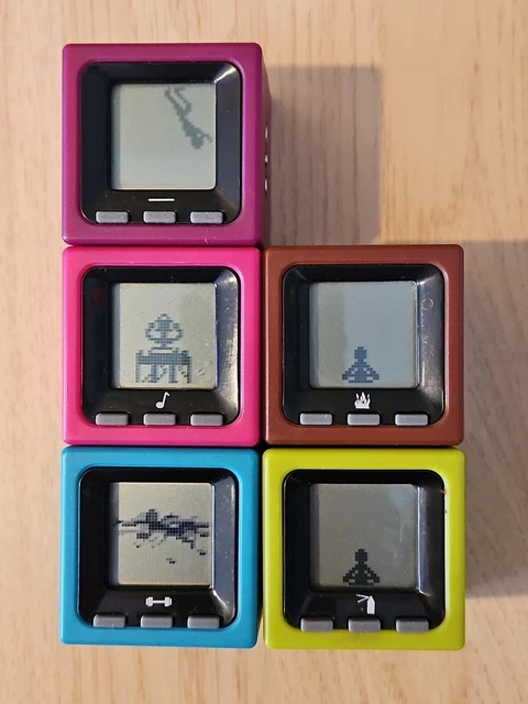 CUBE WORLD 5 Cubes - Series 1,2,3 Radica Toys - Hans Dusty Mic Sparky ...