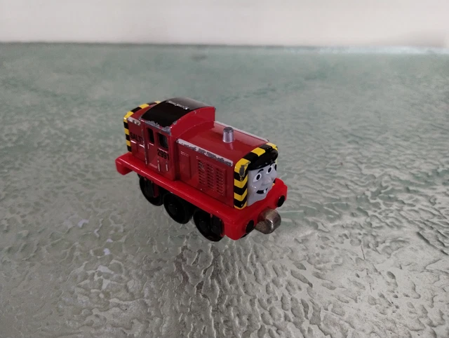 THOMAS THE TANK Engine Take n Play trains - Salty £3.49 - PicClick UK