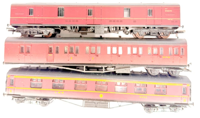 RAKE OF 3X Lima/Airfix OO Gauge BR Maroon GUV Bogie Parcel Van Train ...