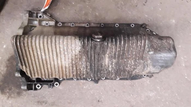 VW T4 TRANSPORTER 1990 - 2003 2.4 Aab Aja Engine Oil Sump 074103601Q £ ...