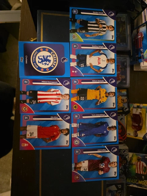 TOPPS 2025-26 PREMIER League X8 Including Chelsea Badge Colour Match £8 ...