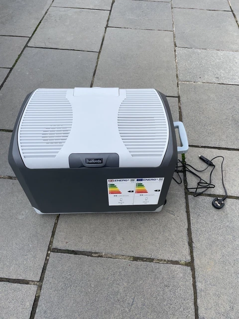 40 LITRE HALFORDS Electric Cool Box 12v and 24v £55.00 - PicClick UK