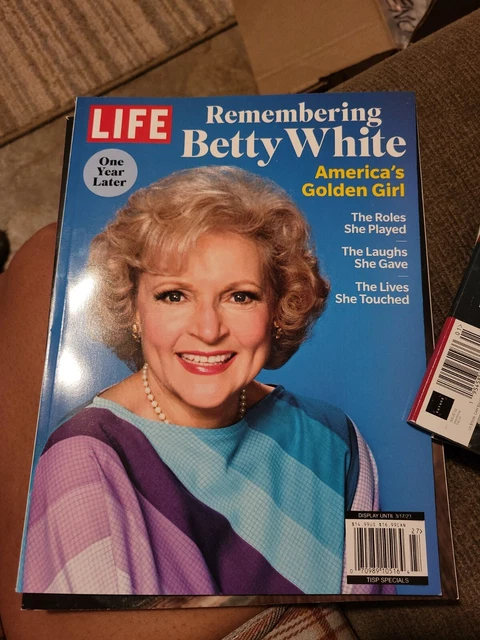 LIFE MAGAZINE * Special Edition 2022 - Remembering Betty White (One ...
