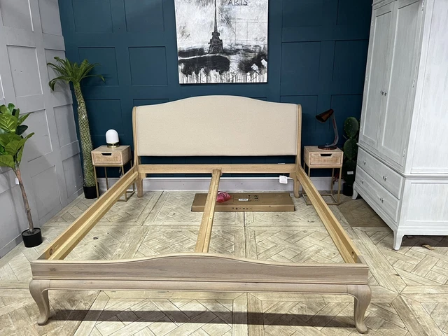 JOHN LEWIS LOUIS / Etienne bed frame super king size oak low end R61 £ ...