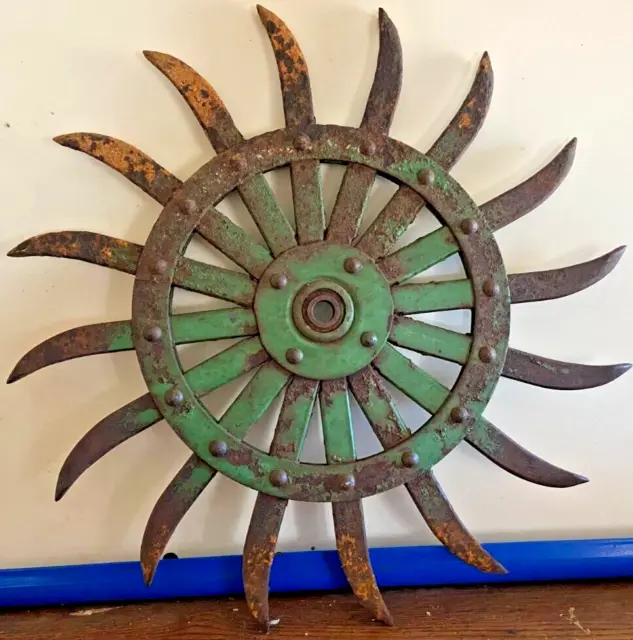 JOHN DEERE 18& Rotary Hoe Wheel Sunburst Yard Art Rustic Steampunk £38. ...
