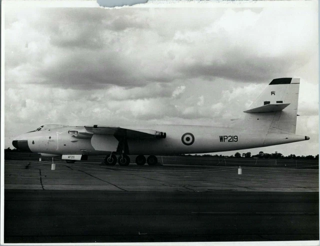VICKERS VALIANT B.1 Wp219 Vintage Photo Raf Royal Air Force £14.95 ...