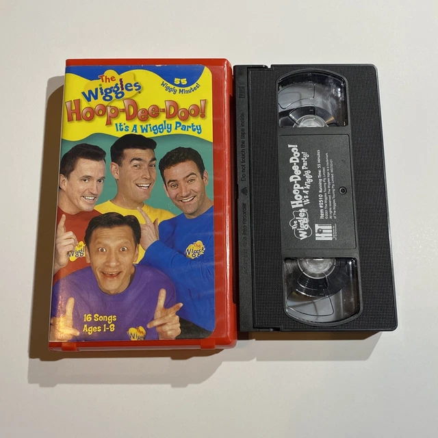 The Wiggles Hoop Dee Doo Its A Wiggly Party Vhs Video Tape 16 Songs 8069