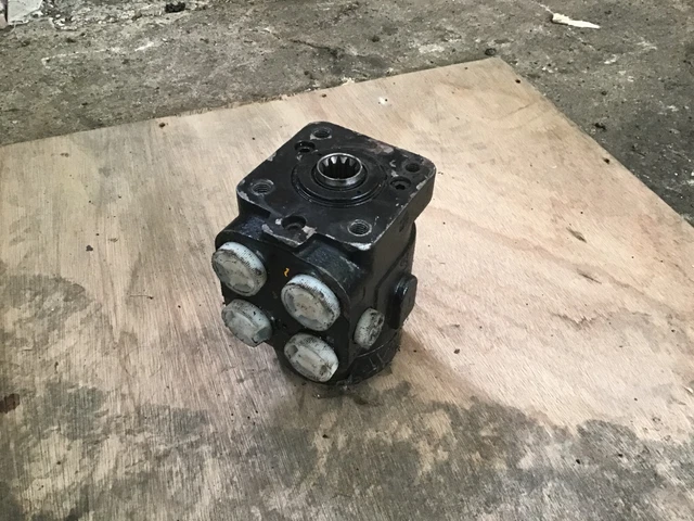 JCB TELEHANDLER/LOADALL STEERING Valve/Orbital P/N 332/D4864 (SM) £120. ...