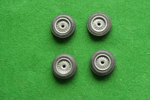 1/32 SCALE SLOT racing Car Super Shells wheels + tyres with Ferrari ...