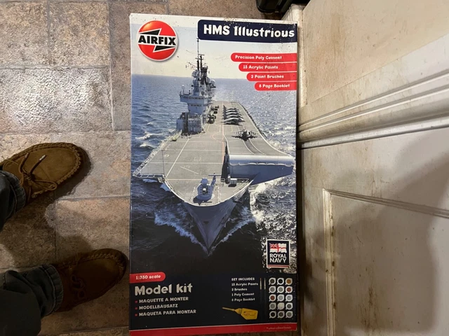AIRFIX HMS ILLUSTRIOUS A50059 1:350 scale Model Kit £80.00 - PicClick UK