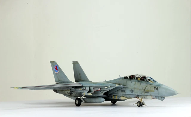 PRESALE USN TOP Gun F-14A Tomcat 1:48 Pro Built Model EUR 599,91 ...