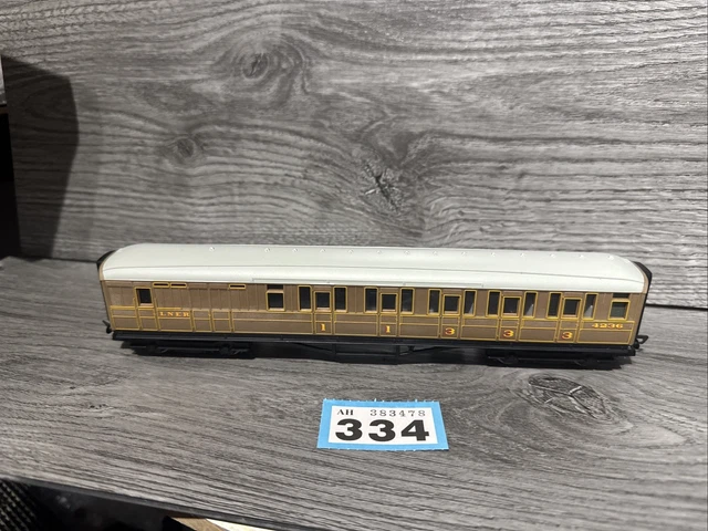 HORNBY OO GAUGE LNER 'Teak' 1st & 3rd Corridor Coach 4236 £11.99 ...
