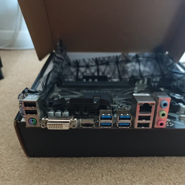 GIGABYTE B450M DS3H AM4 Motherboard AMD DDR4 - Works with AMD Ryzen £37 ...