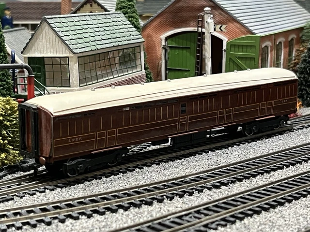 KIT BUILT OO Gauge LNER Full Brake Coach No. 149 suit Hornby Track ...