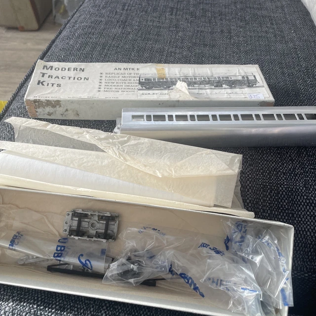 MODERN TRACK KITS GWR 57 Corridor Stock CW2 3rd £40.00 - PicClick UK