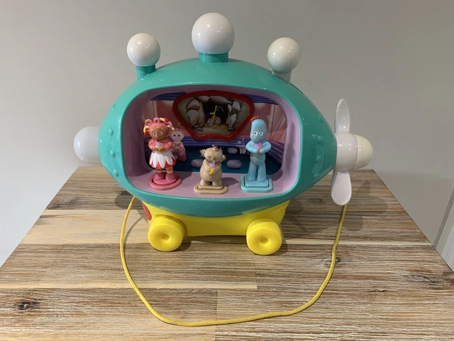 CBEEBIES IN THE Night Garden Pull Along Pinky Ponk Light Sound ...