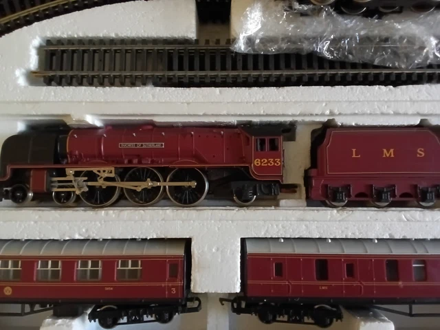 VINTAGE 1980’S HORNBY Railway Royal train set +mighty mallard +signals ...