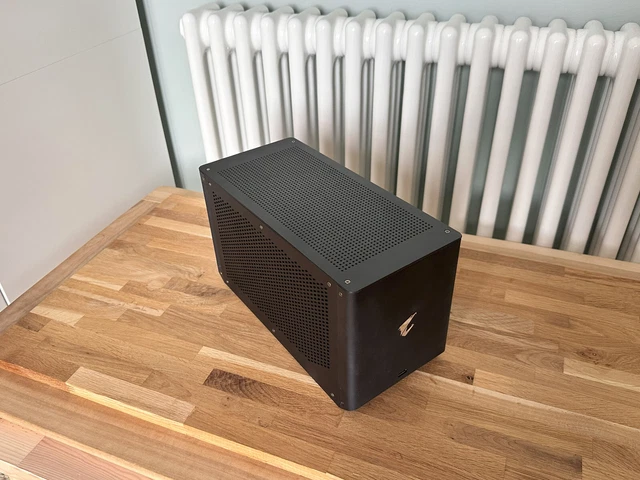 AORUS RTX 3090 GAMING BOX [GV-N3090IXEB-24GD] Thunderbolt External GPU ...