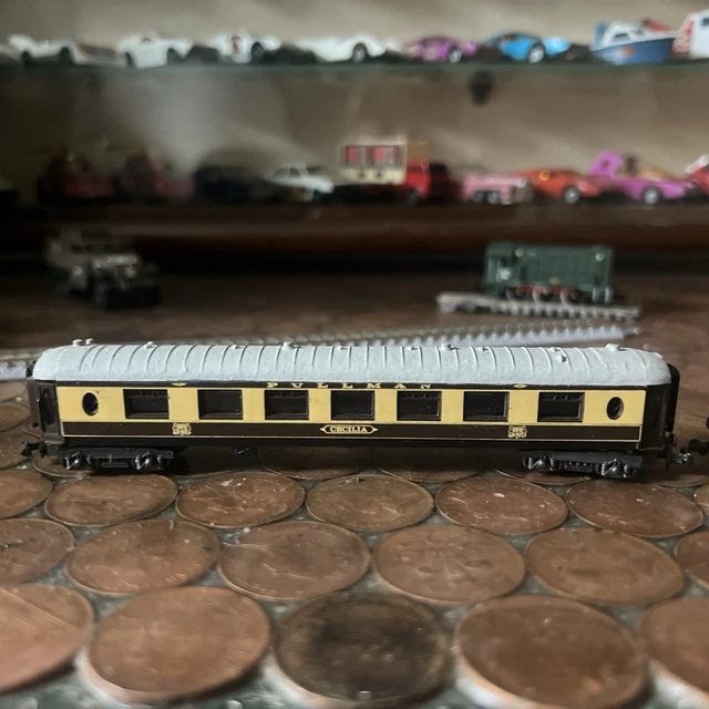 RAKE OF THREE Lima Pullman Cecilia Carriages N Gauge Model Railway £26. ...