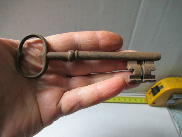 ANCIEN CLE CLEF Antique Old Key Alter Schlüssel Vecchia Chiave Llave ...