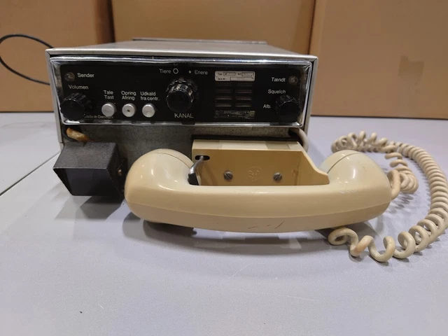 VINTAGE RADIO COMMUNICATION Device - Used, Working, No Accessories £49. ...