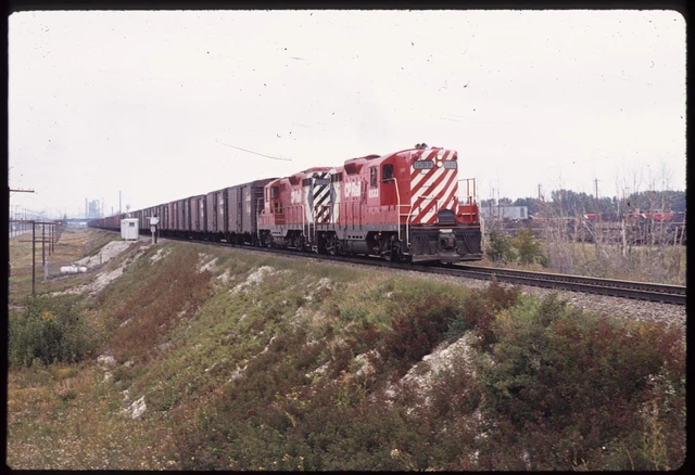 BH.BI02.CP1233 ORIGINAL COLOUR Slide CP Rail GP9 #8533 at Calgary, AB 1977 $6.70 - PicClick CA