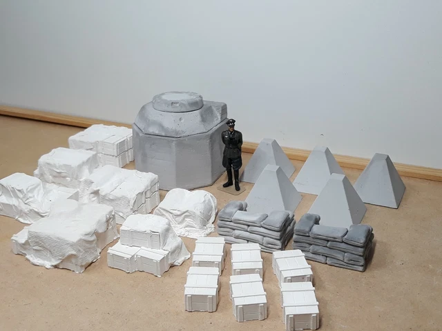 1:35 SCALE WW2 German machine gun bunker model + accessories, 1/35 £19. ...