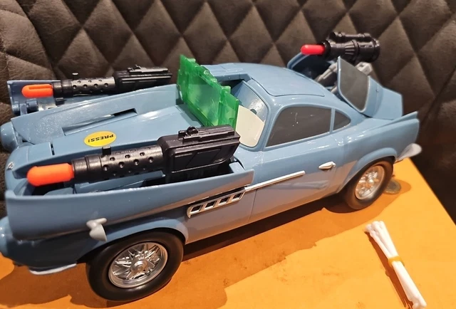 DISNEY PIXAR CARS Secret Agent Finn McMissile Transforming Complete ...