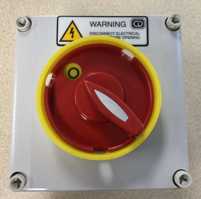 CRAIG AND DERRICOTT 20A 3 Pole Enclosed Isolator, MT21/CP/P £25.00 ...
