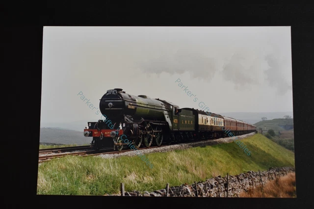 TRAIN PHOTOGRAPH OF Railway LNER Locomotive No 4771 Green Arrow EUR 6 ...