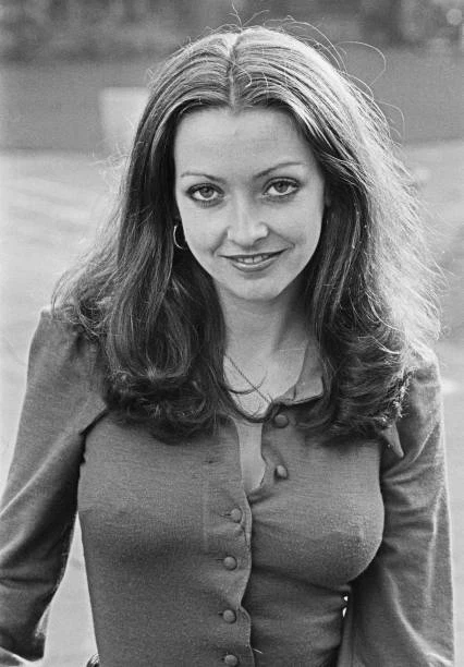 BRITISH ACTRESS SHARON Duce UK 22nd March 1974 OLD PHOTO $9.00 ...