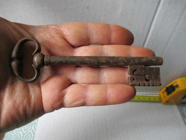 ANCIEN CLE CLEF Antique Old Key Alter Schlüssel Vecchia Chiave Llave ...