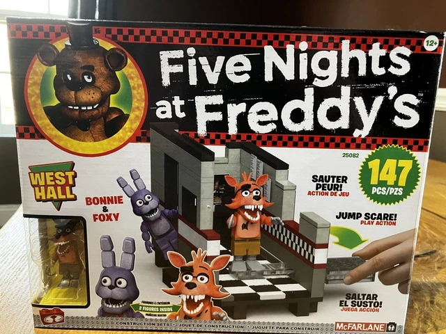 MCFARLANE FNAF FIVE Nights at Freddy's WEST HALL avec construction ...
