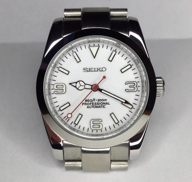 A CUSTOM MADE Seiko Mod Explorer Watch 3. VH31A Quartz-Mechanical ...