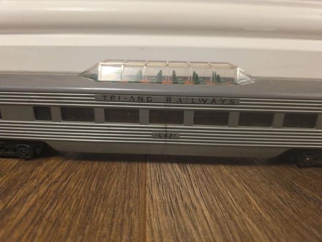 TRI-ANG R24 R25 Silver Passenger Vista Dome Coach. Observation Car £12. ...