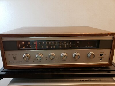 Magnavox 2K0870 1960’s Solid State Stereo receiver. RARE!