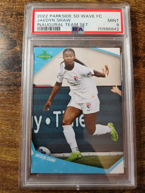 ENSEMBLE D'ÉQUIPE INAUGURAL 2022 Parkside NWSL Jaedyn Shaw San Diego Wave RC PSA 9 comme neuf ...