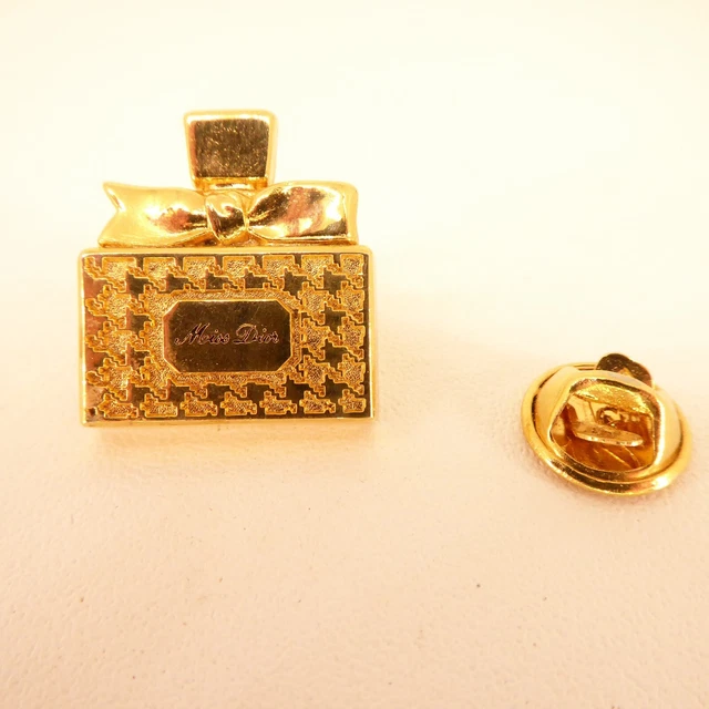 PIN'S PINS PIN Badge - PARFUMS CHRISTIAN DIOR - MISS DIOR / PERFUME ...