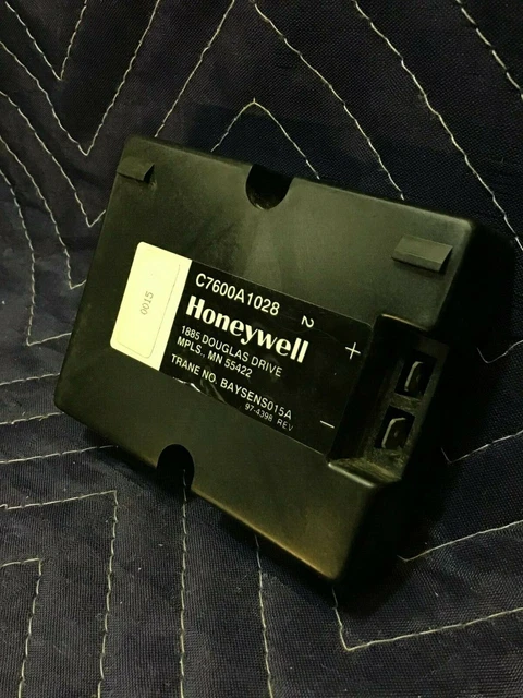 HONEYWELL TRANE C7600A1028 Solid State Humidity Switch Sensor Black ...
