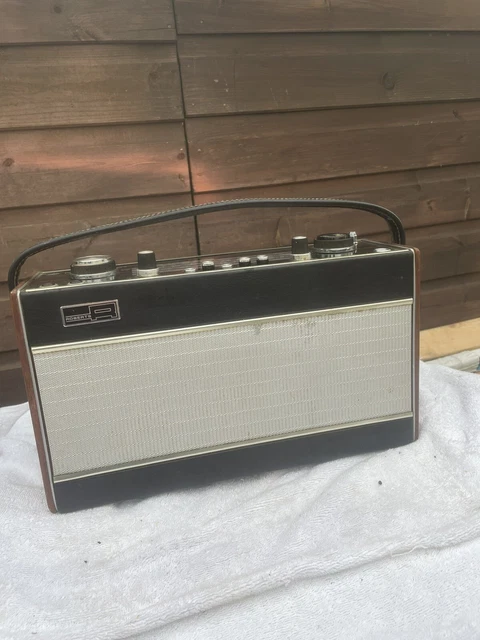 GENUINE VINTAGE ORIGINAL Roberts Portable/Tabletop Radio Set**Model R ...