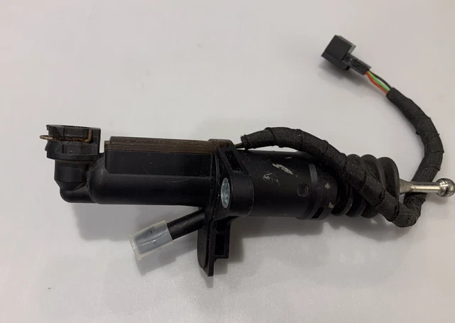 VW T5 CLUTCH Master Cylinder Original VW T5 2.0L 2012 7E0721401B OE ...