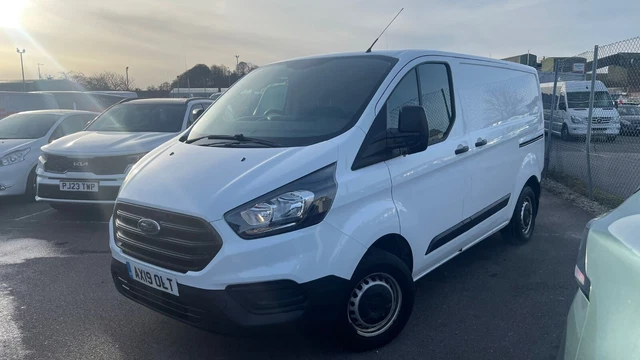 FORD TRANSIT CUSTOM 300 L1 2.0tdci 2019-19 plate 97k £9,000.00 ...