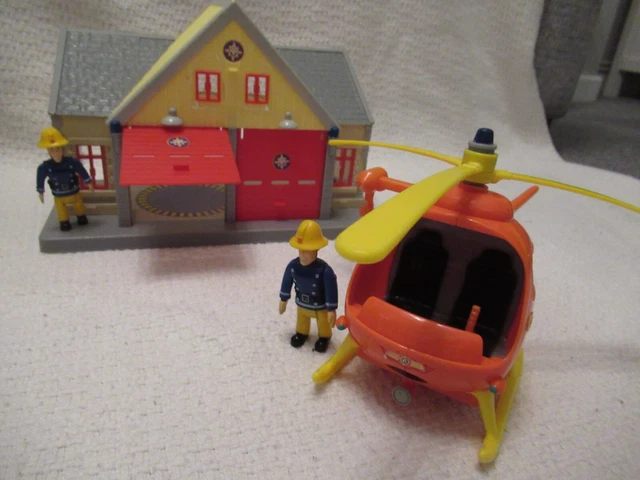 POSTMAN PAT, Greendale Post Office, plus 3 figures .and fireman Sam ...